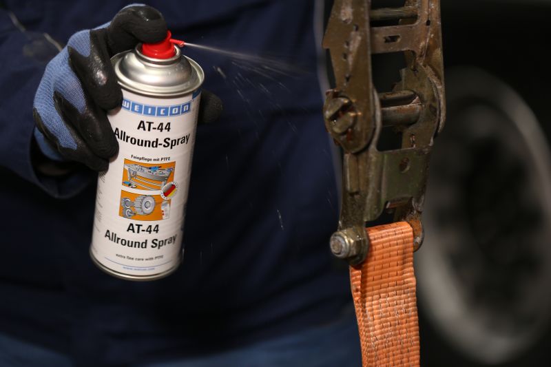 AT-44 Allround Spray | lubricating and multifunctional oil with PTFE ...
